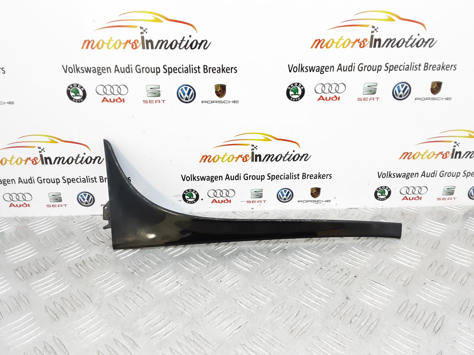 Volkswagen Golf Mk7 Rear Left Side Trunk Lid Spoiler Trim 5G6805945C ...